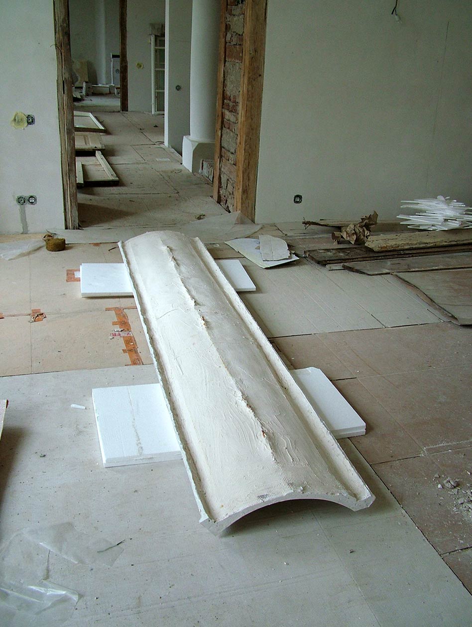 SLOUPY - design, výroba zakázková i katalogová a instalace